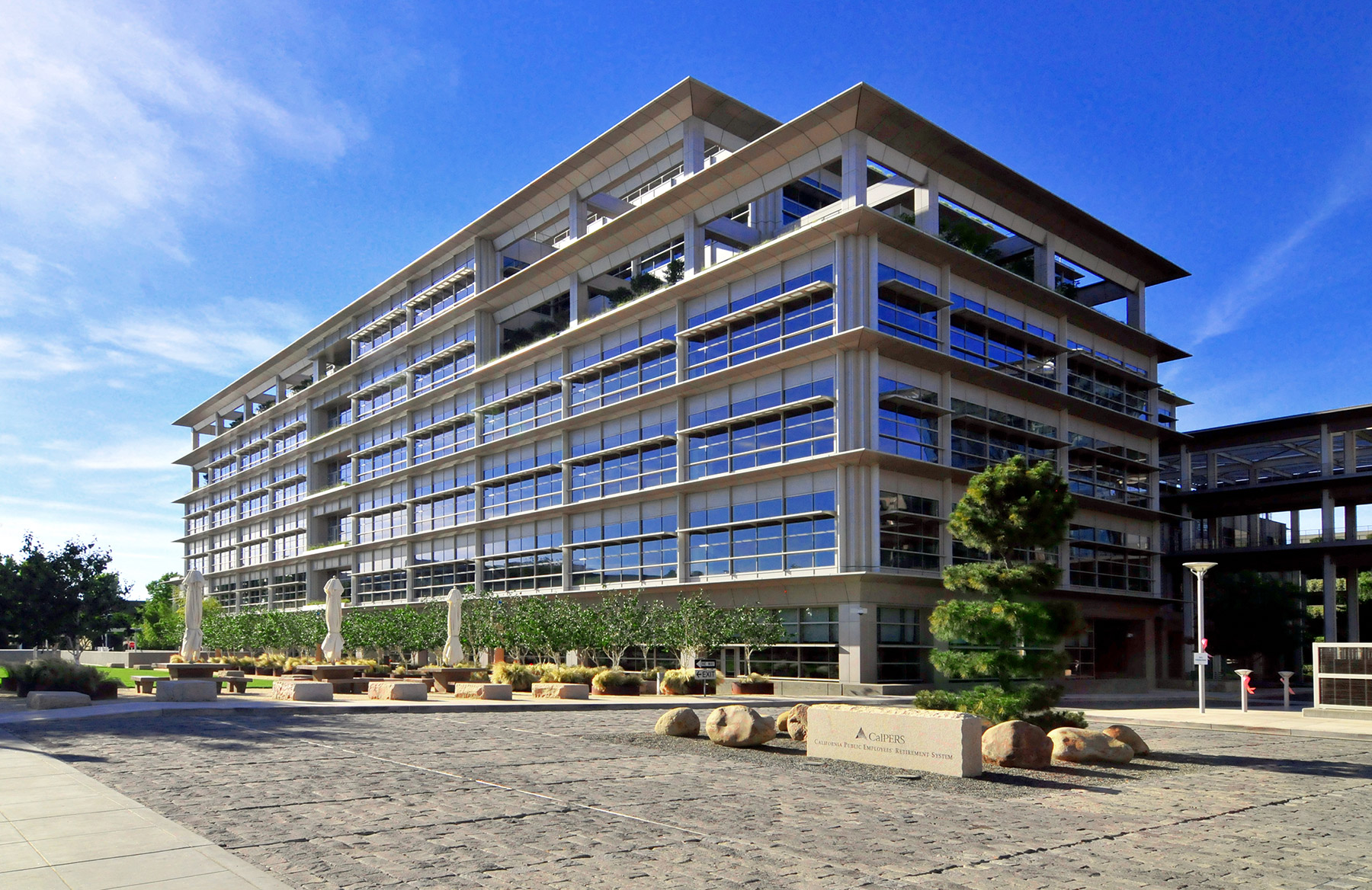 Calpers Lincoln Plaza North Data Center - Capital Engineering